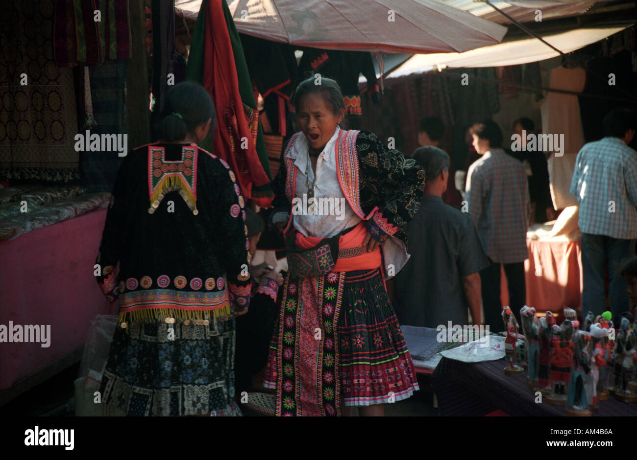 Hmong traditions hi-res stock photography and images - Alamy