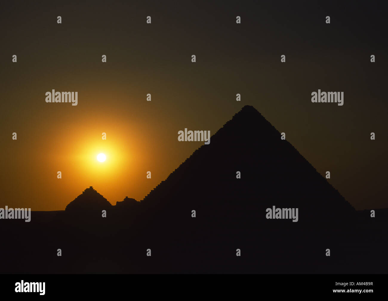Silhouette of the Great Pyramid of Giza, Egypt Stock Photo - Alamy