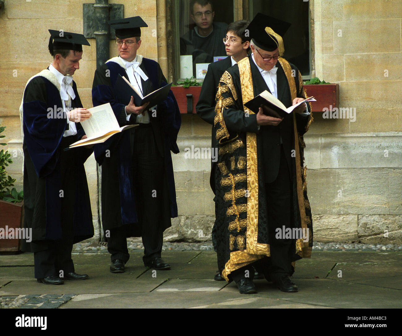 Chris Patten Chancellor at Oxford University Hon Degree Ceremony Pic ...