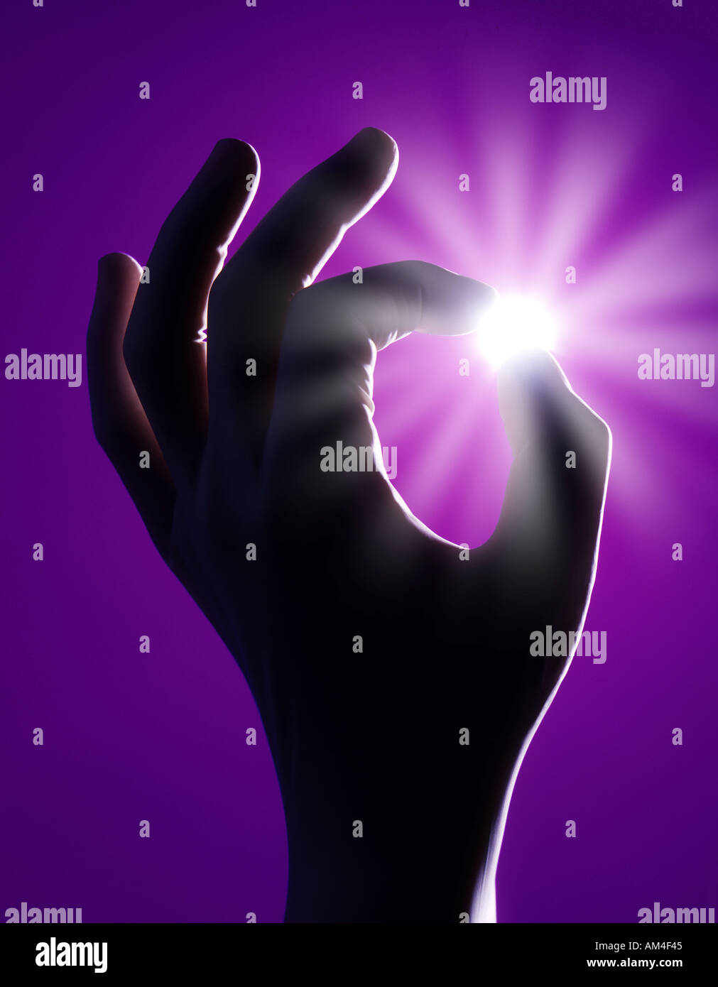 Hand discovery hi-res stock photography and images - Alamy