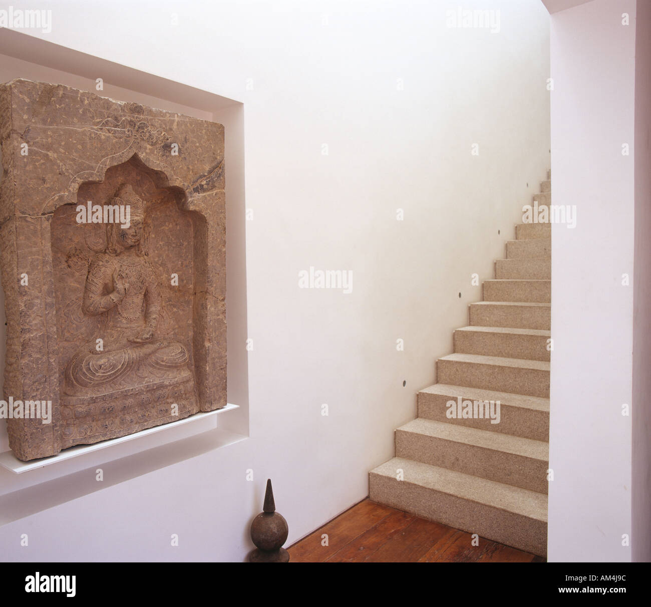 Casa D'Agua, Sao Paulo 2004. Stone stairs Architect: Isay Weinfeld ...