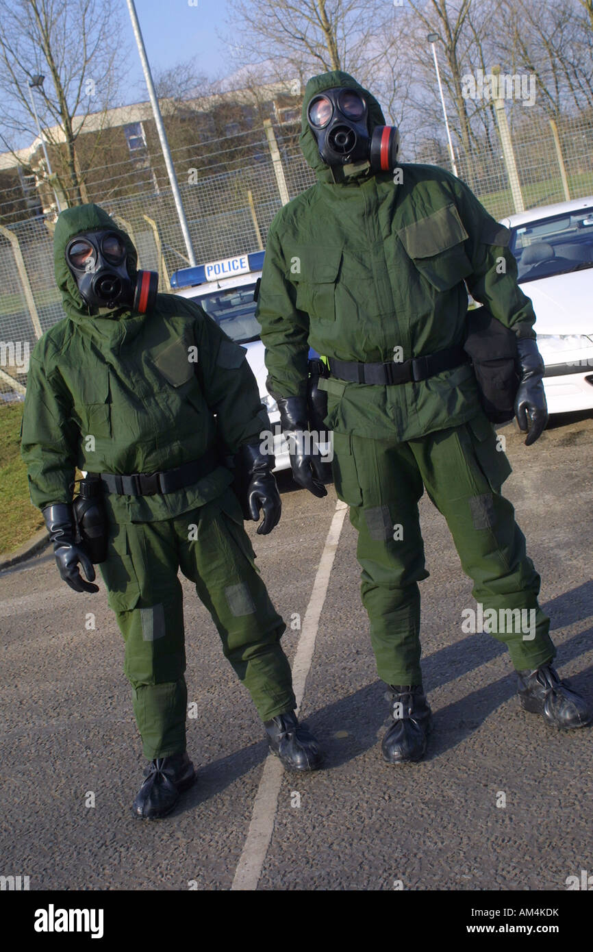 British Policemen wearing bioterrorism protection suits Stock Photo - Alamy