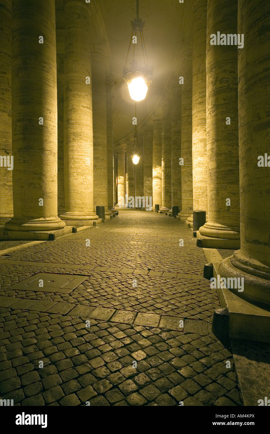 Italian colonnade hi-res stock photography and images - Alamy