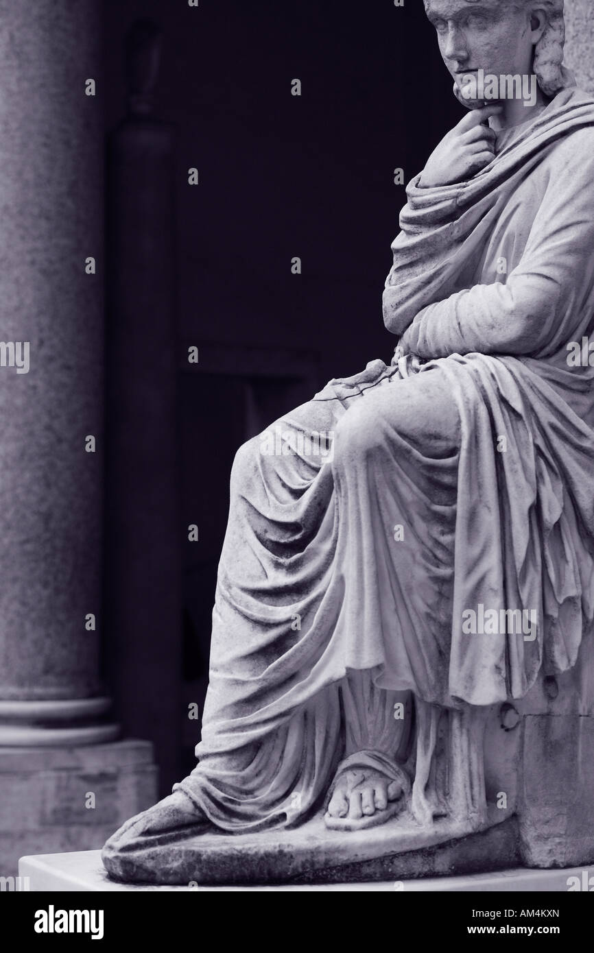 Roman woman statue vatican museum hi-res stock photography and images ...