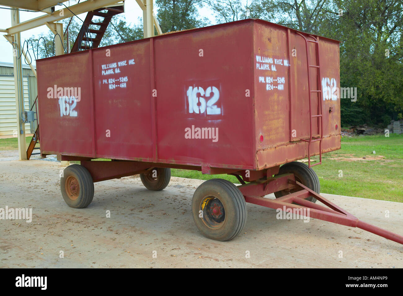 Trailer full of peanuts rests aside a peanut facility in Plains Georgia ...