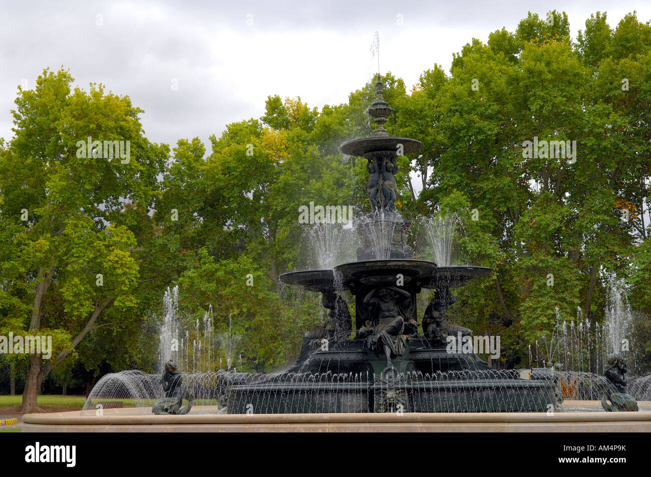 A fountain inside Parque General San Martin in Mendoza Stock Photo - Alamy