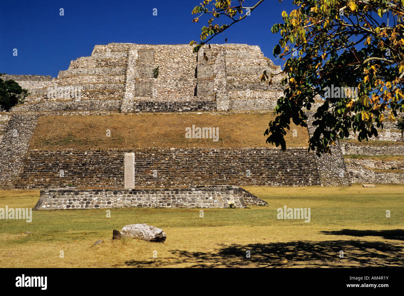 Xochicalco pyramid hi-res stock photography and images - Alamy