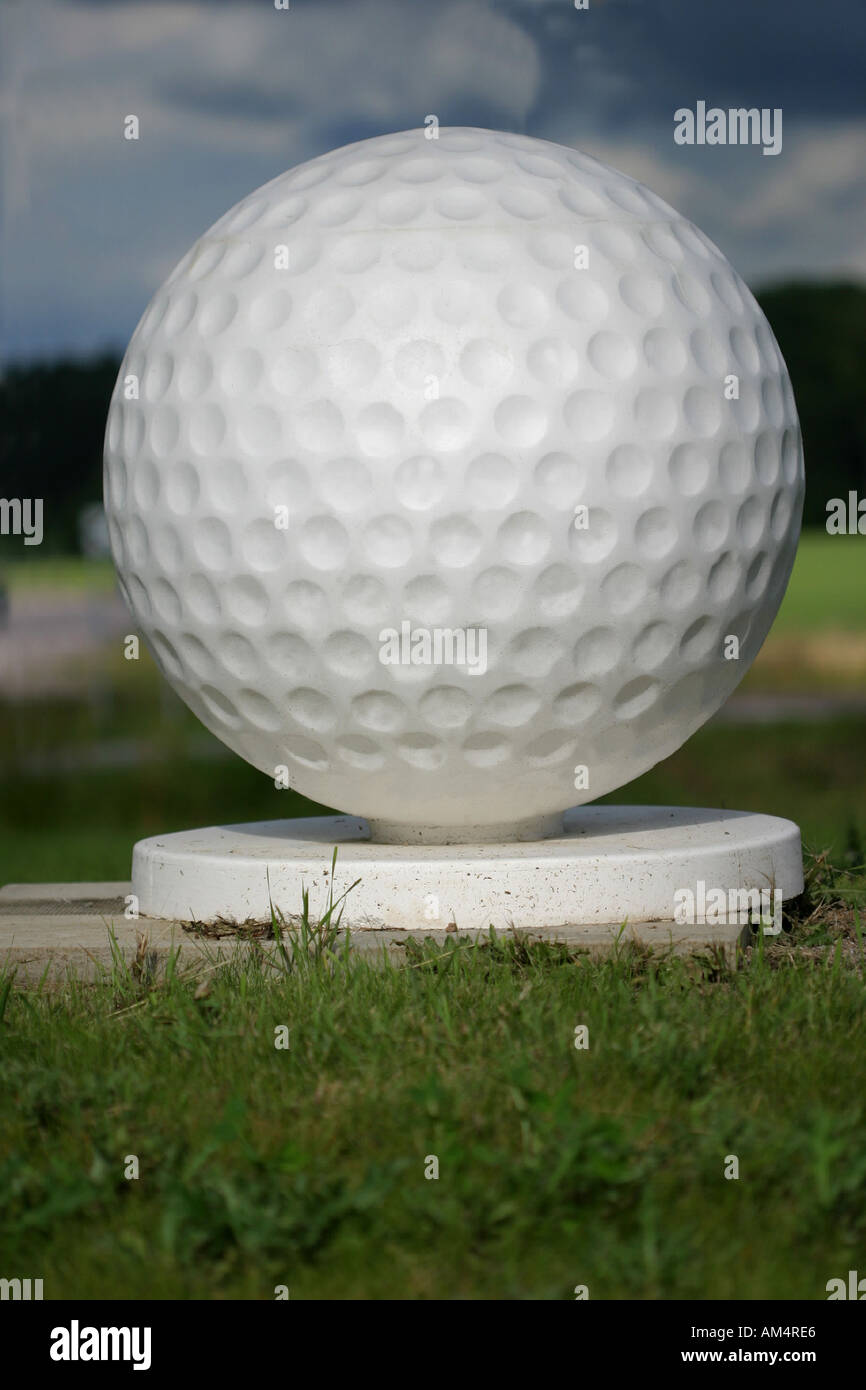 Large golf ball hi-res stock photography and images - Alamy
