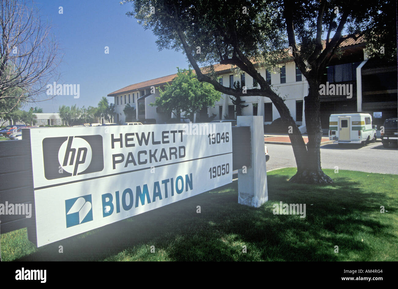 Hewlett Packard building high tech firm in Cupertino California Stock ...