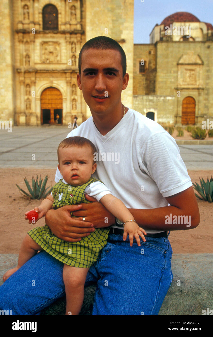 Mexican people, man and girl, father and daughter, baby girl, girl, eye ...