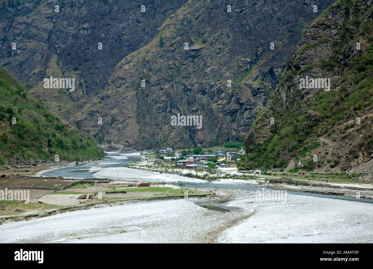 Tal village and Marsyangdi river. Annapurna circuit trek. Nepal Stock ...