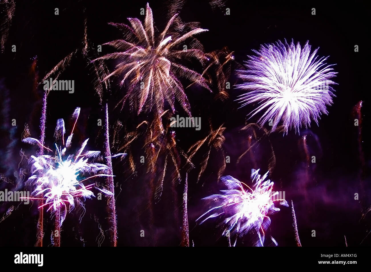 Big fireworks hi-res stock photography and images - Alamy