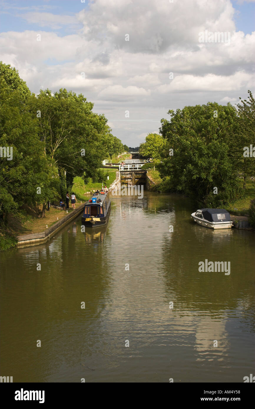 Journey kennet and avon canal hi-res stock photography and images - Alamy
