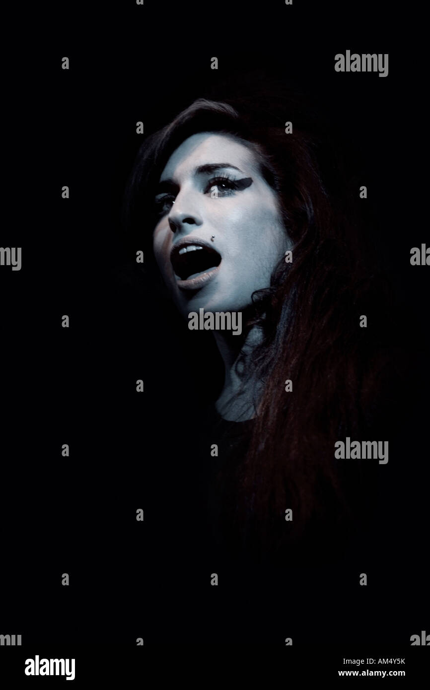 Amy winehouse hi-res stock photography and images - Alamy