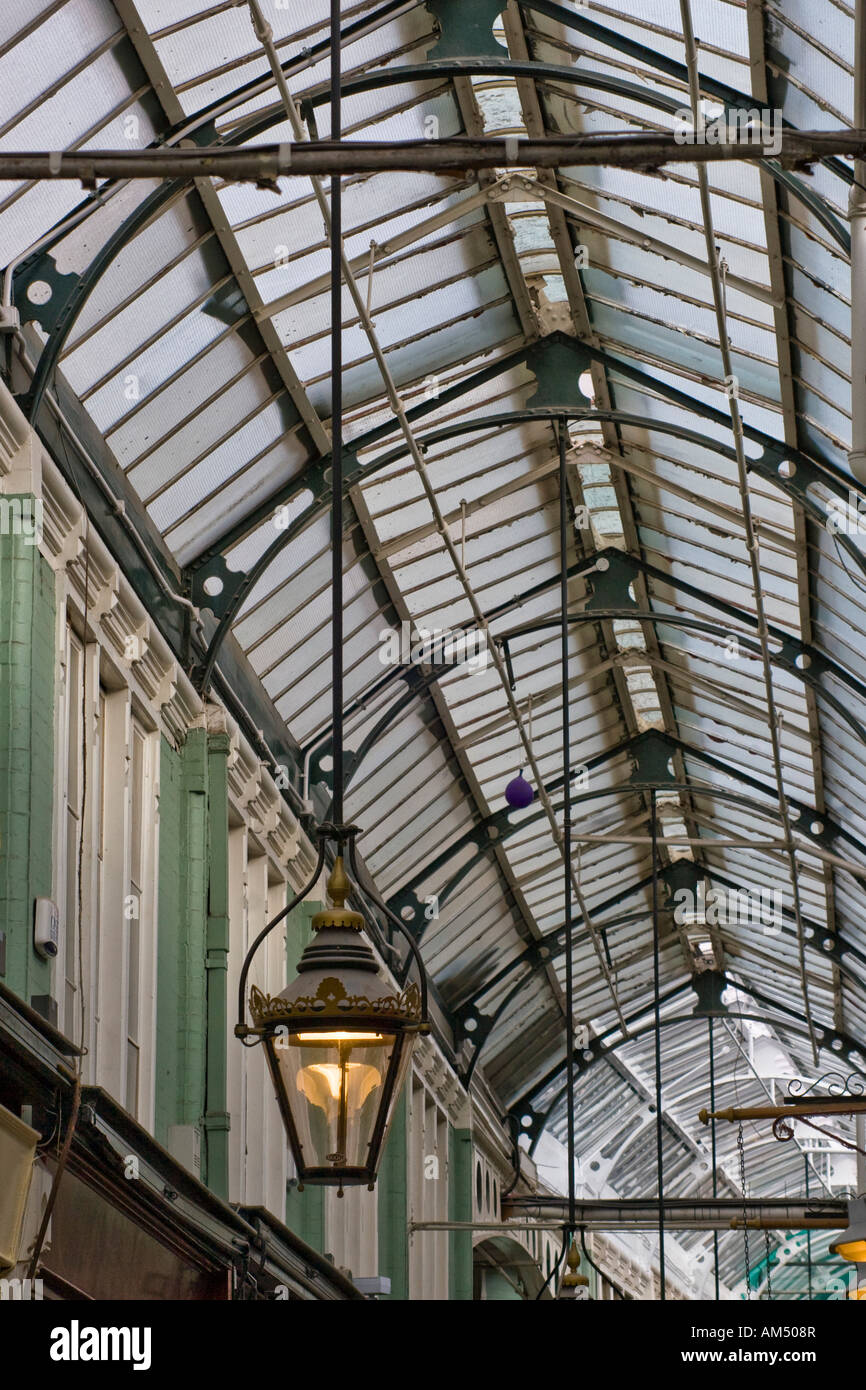 Victorian gas lamp hi-res stock photography and images - Alamy