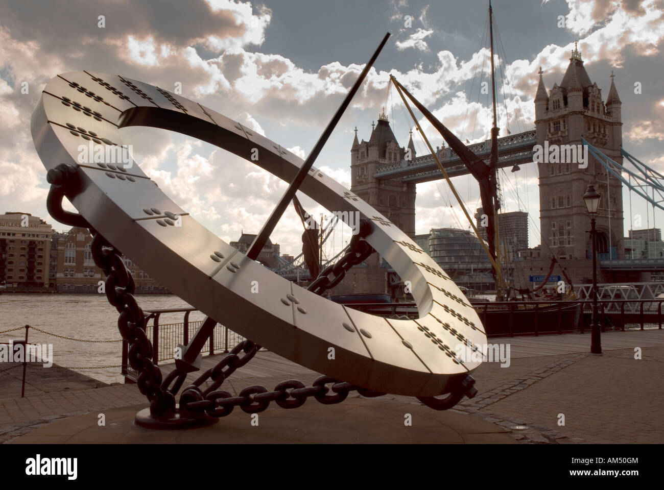 Sundial near Tower Bridge, London Stock Photo - Alamy