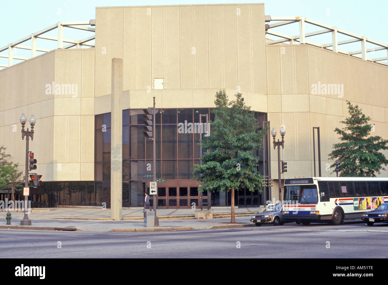 Dc convention center and building hi-res stock photography and images ...