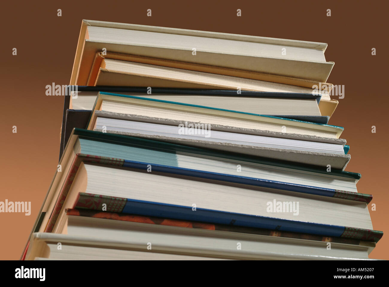 Reading books pile hi-res stock photography and images - Alamy