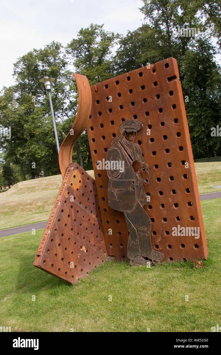 Men who made the Clyde Great installation near the House for an Art ...