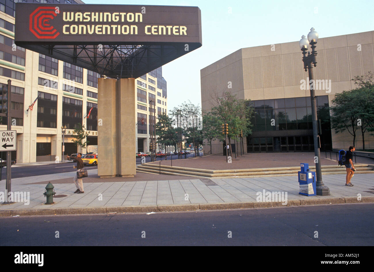 Dc convention center and building hi-res stock photography and images ...