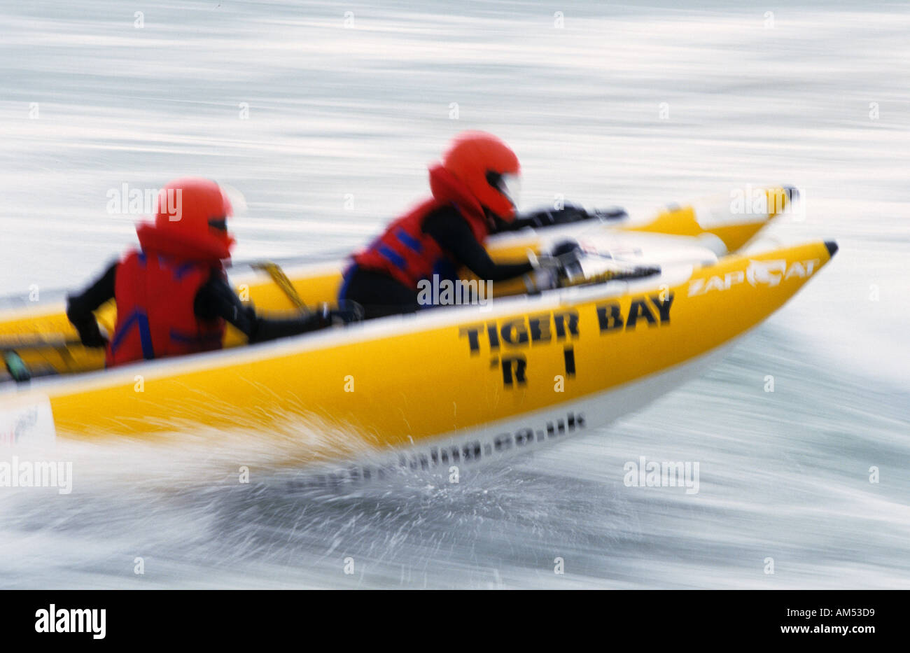 Speedboat racing hi-res stock photography and images - Alamy