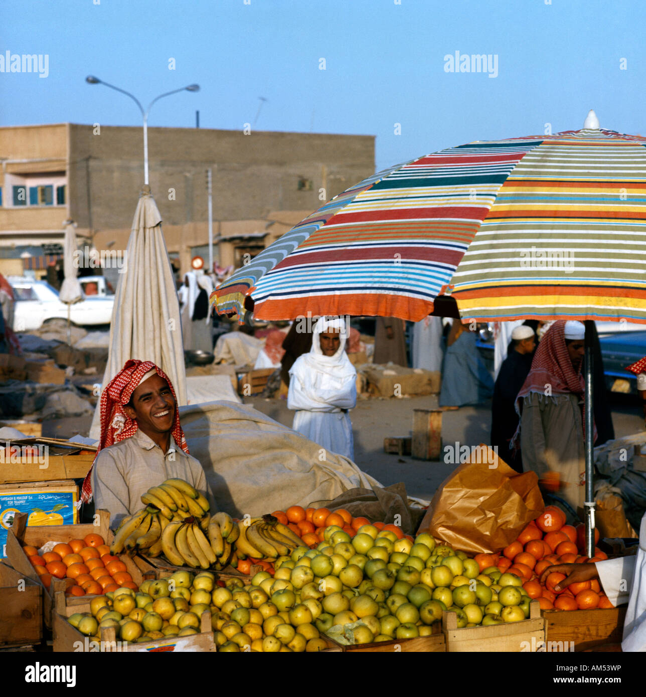 Baraidah Saudi Arabia Market Selling Fruit Stock Photo - Alamy