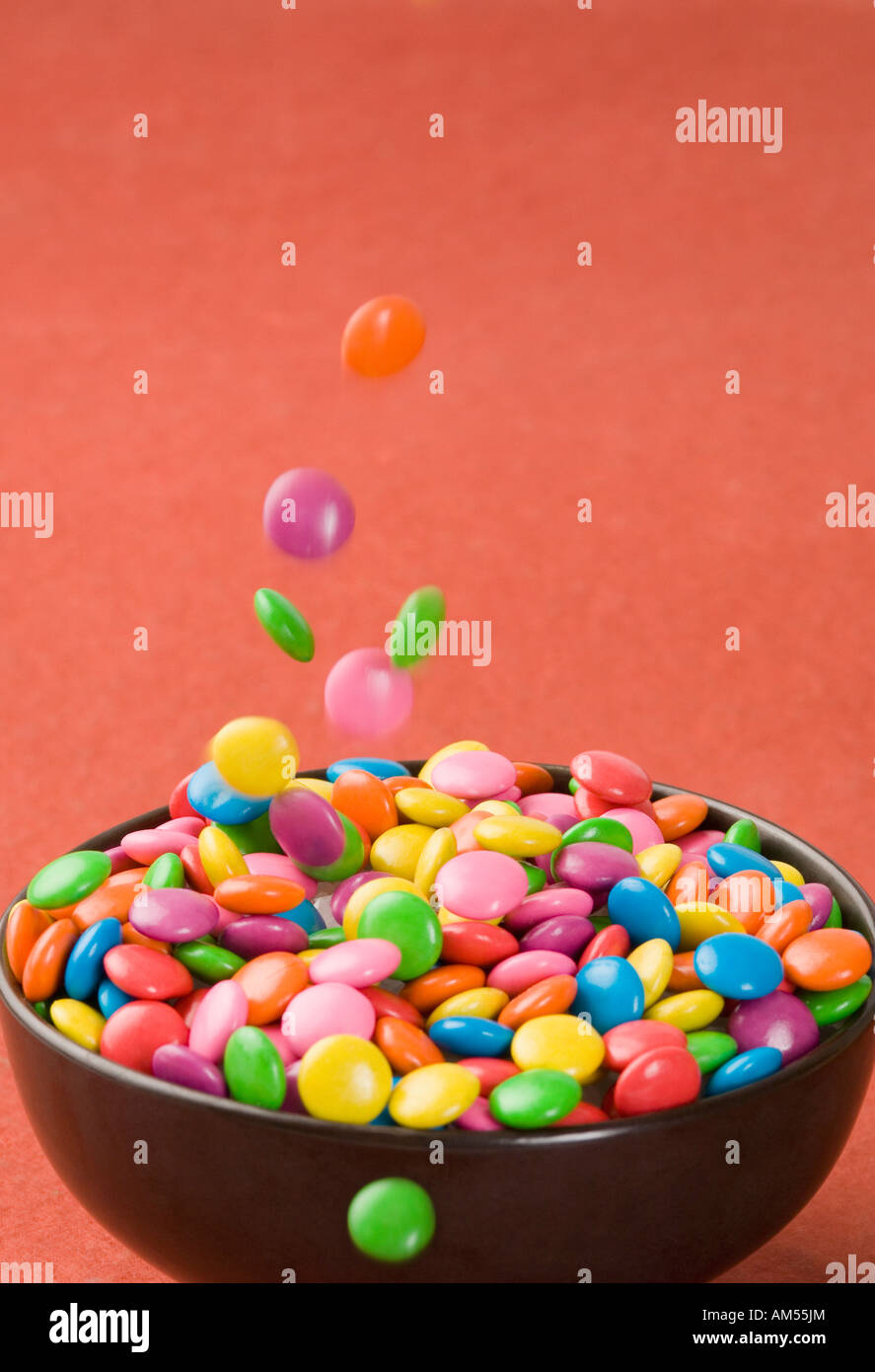 Object falling hi-res stock photography and images - Alamy