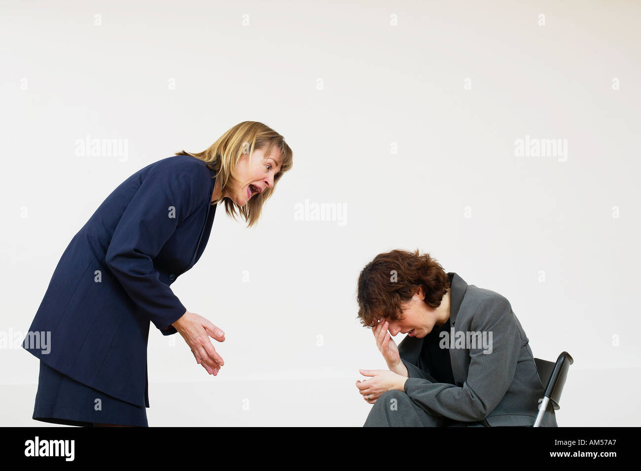 Two women argue office hi-res stock photography and images - Alamy
