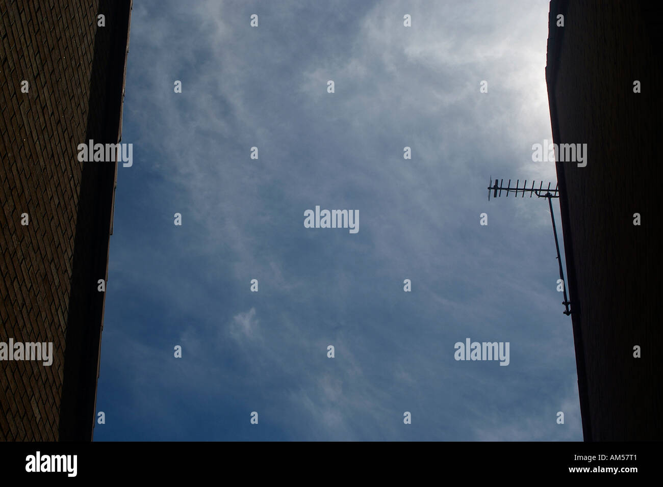 Terrestrial tv aerial hi-res stock photography and images - Alamy