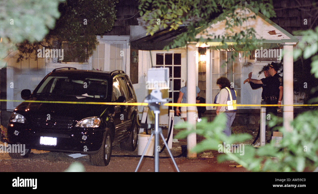 Southampton NY 070701 Lizzie Grubman accident scene at Conscience Point ...