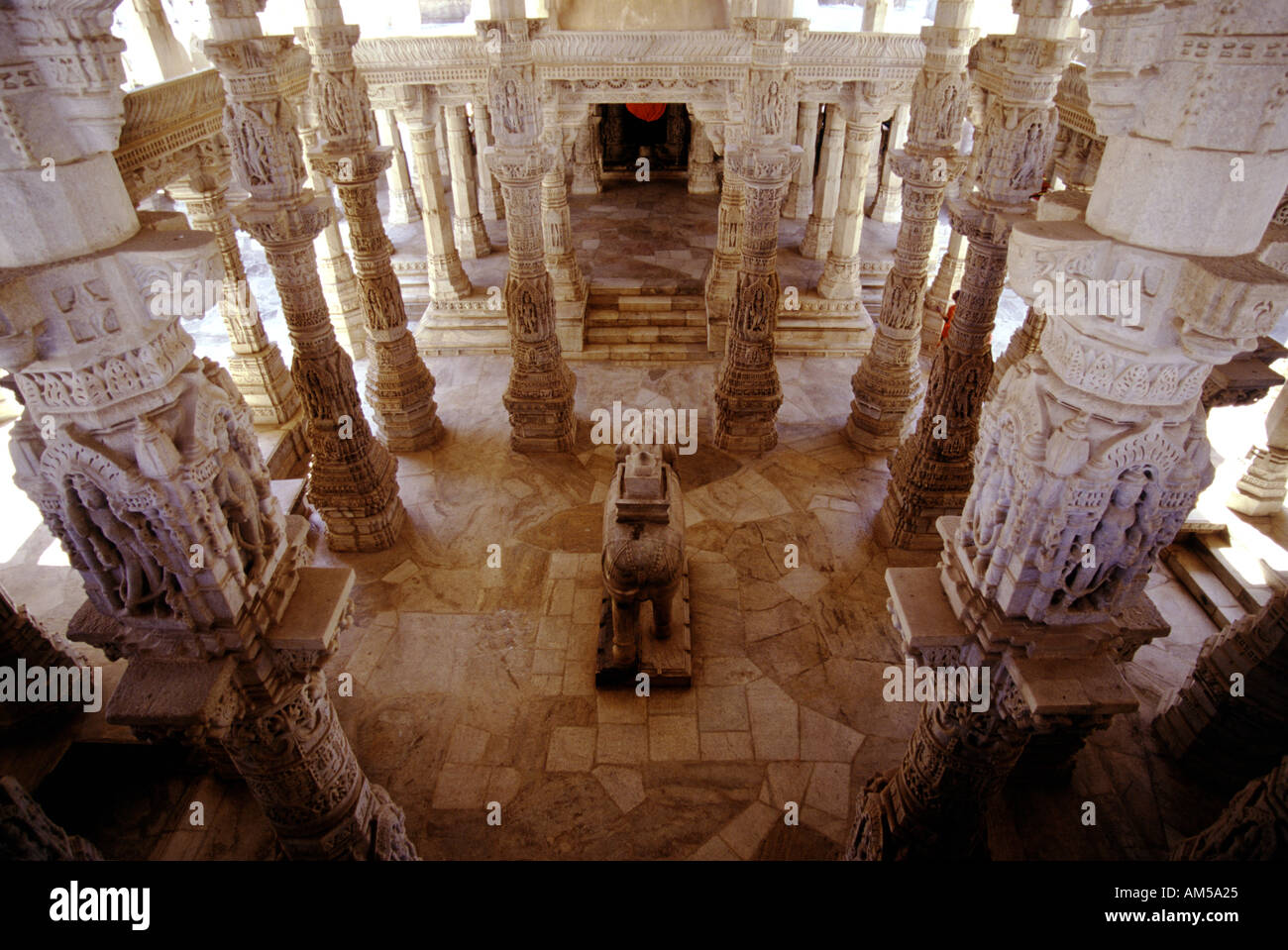 Interior of the Jain temple at Ranakpur in Rajasthan India Stock Photo ...