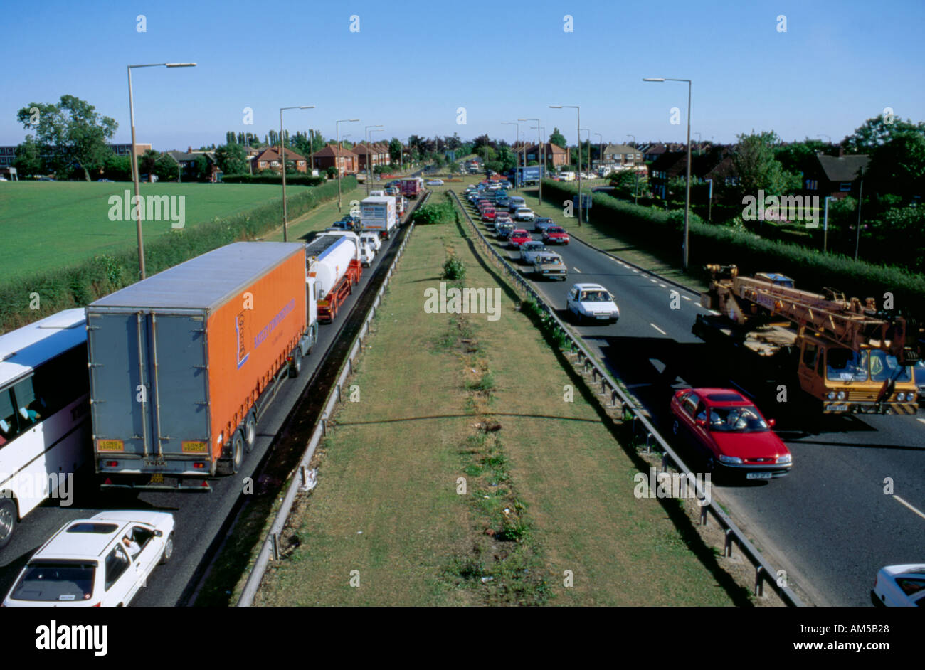 Nose to tail traffic hi-res stock photography and images - Alamy