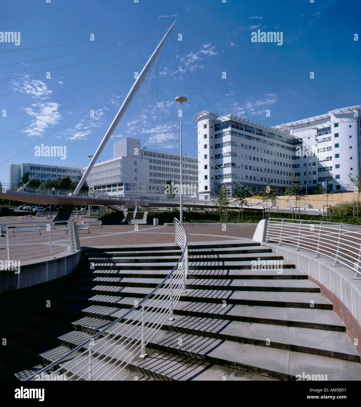 Multi storey office blocks hi-res stock photography and images - Alamy