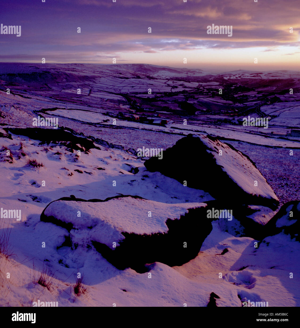 Sunset, Standedge Moors in winter, above Diggle, Saddleworth, Peak ...