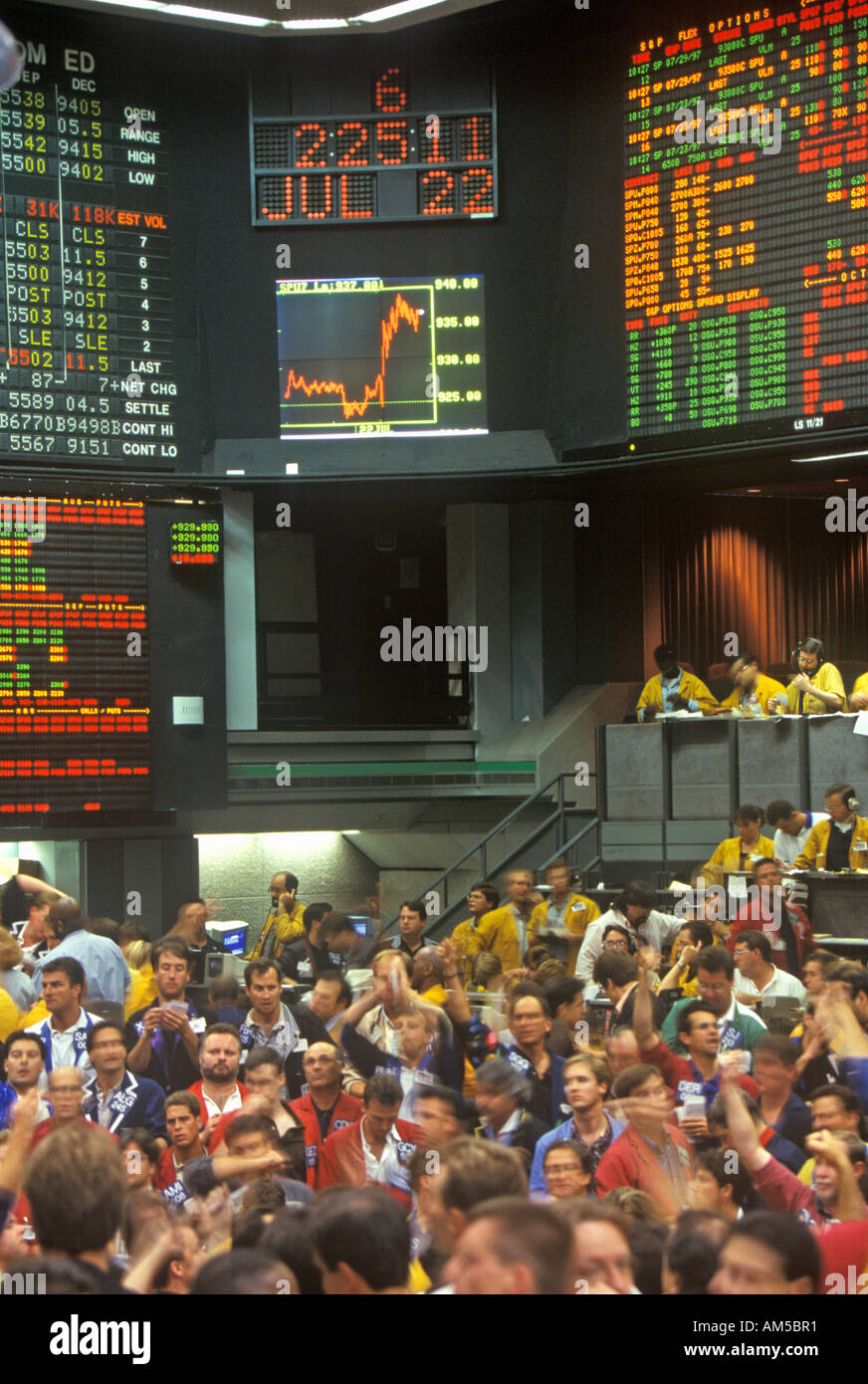 Chicago board of trade trading floor hi-res stock photography and ...