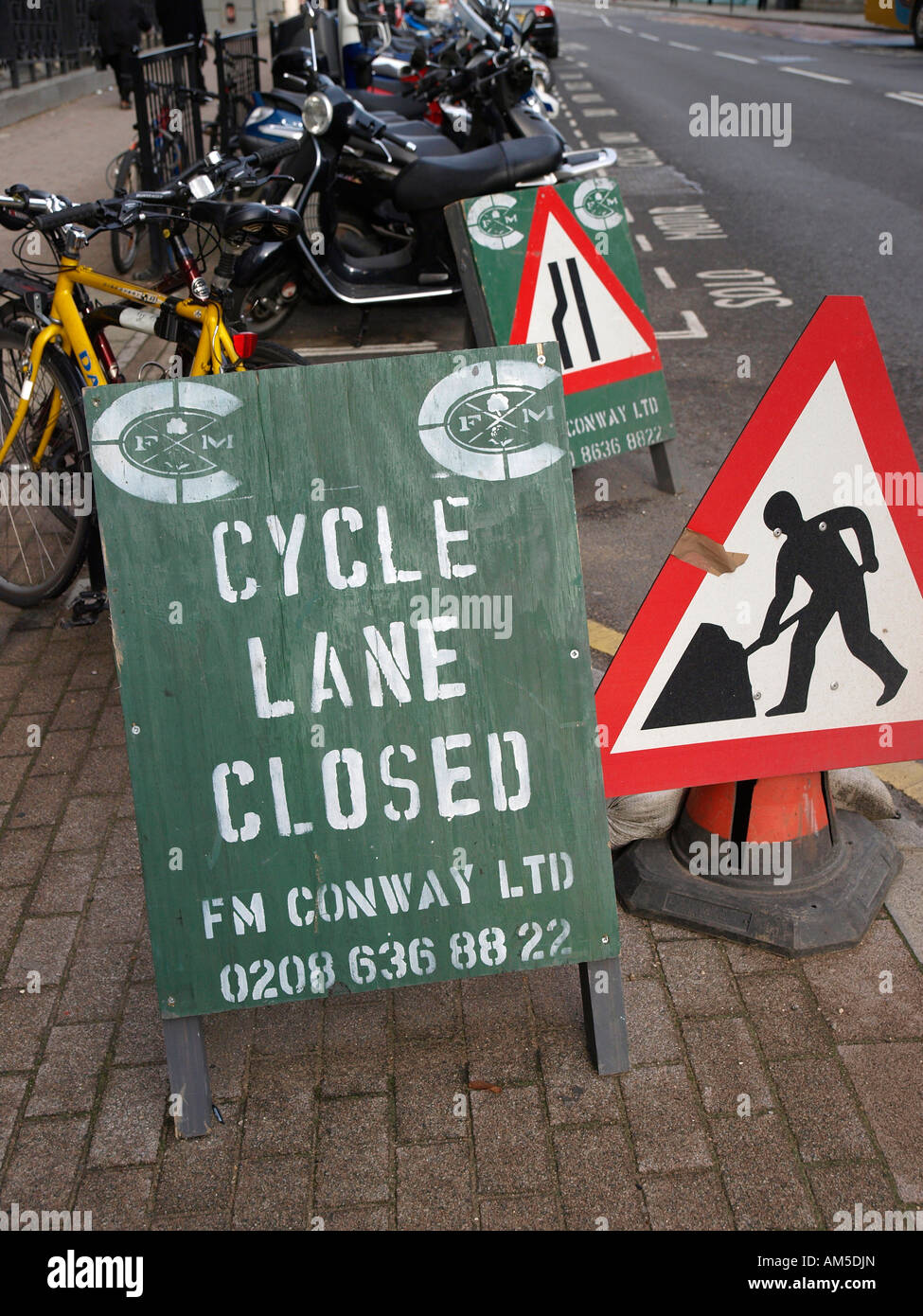 Road work signs "CYCLE LANE CLOSED" Southwark Bridge Road London SE1 ...