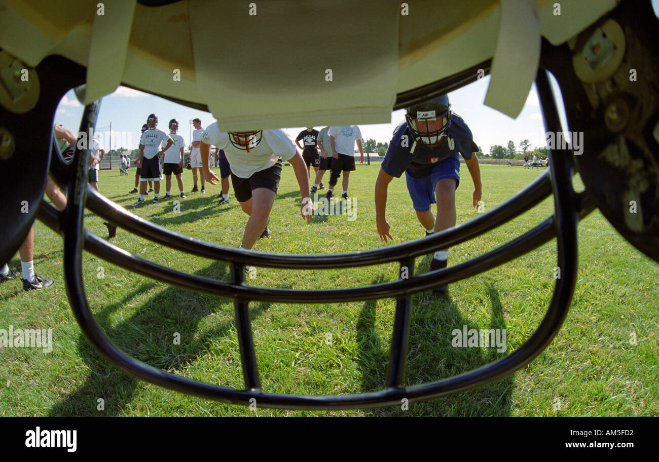 High School football practice Stock Photo - Alamy