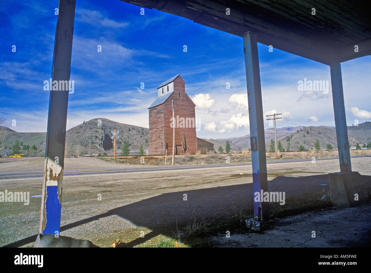 Grain Silos Northern MT Stock Photo - Alamy
