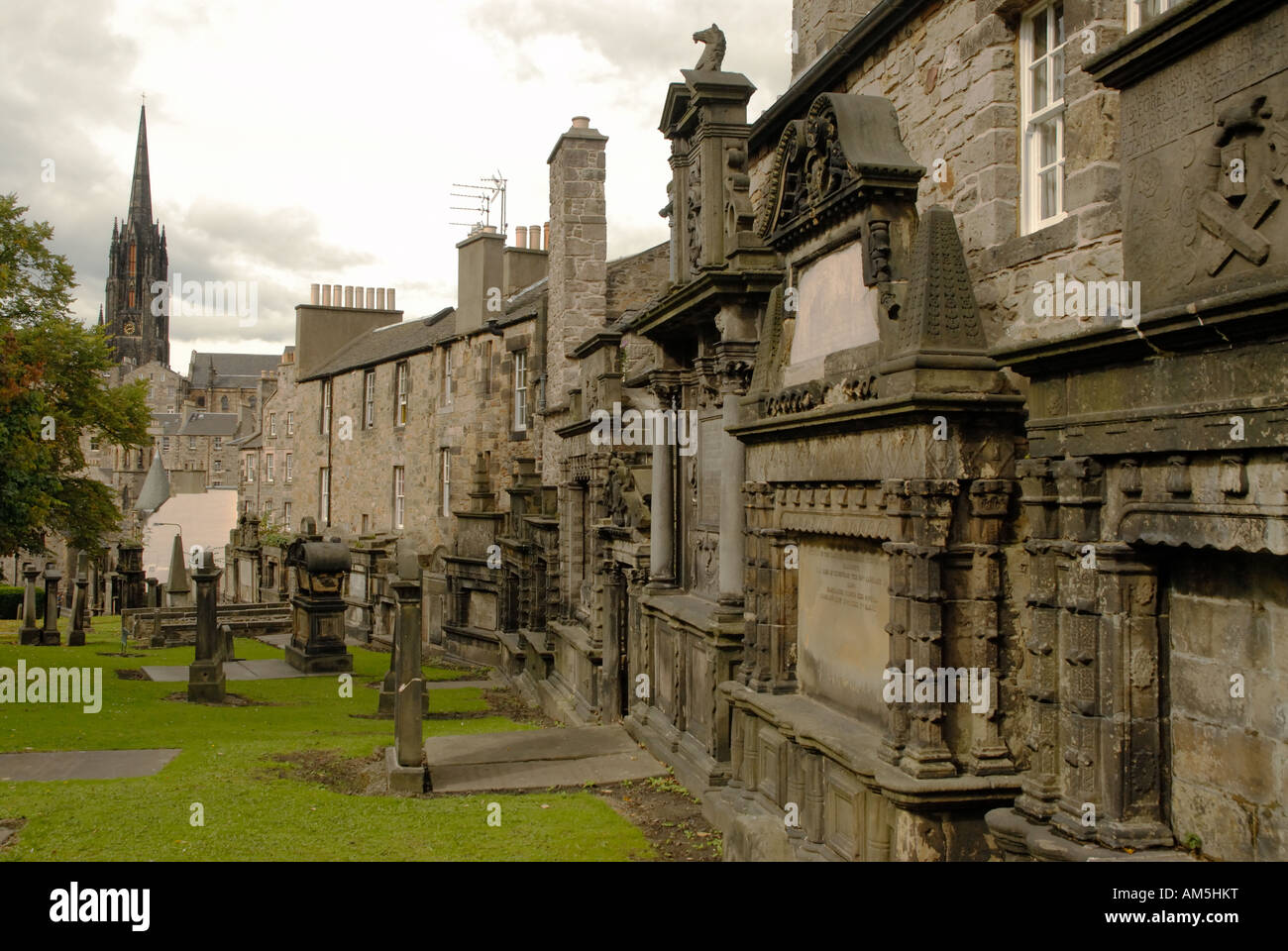 greyfriars cemetery edinburgh scotland kirkyard Stock Photo: 15155963 ...