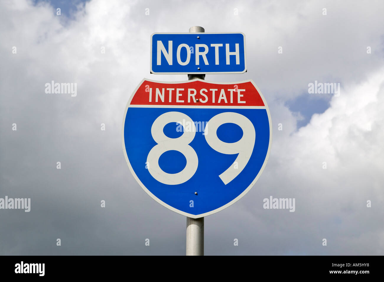 North Interstate 89 sign in New Hampshire Stock Photo - Alamy