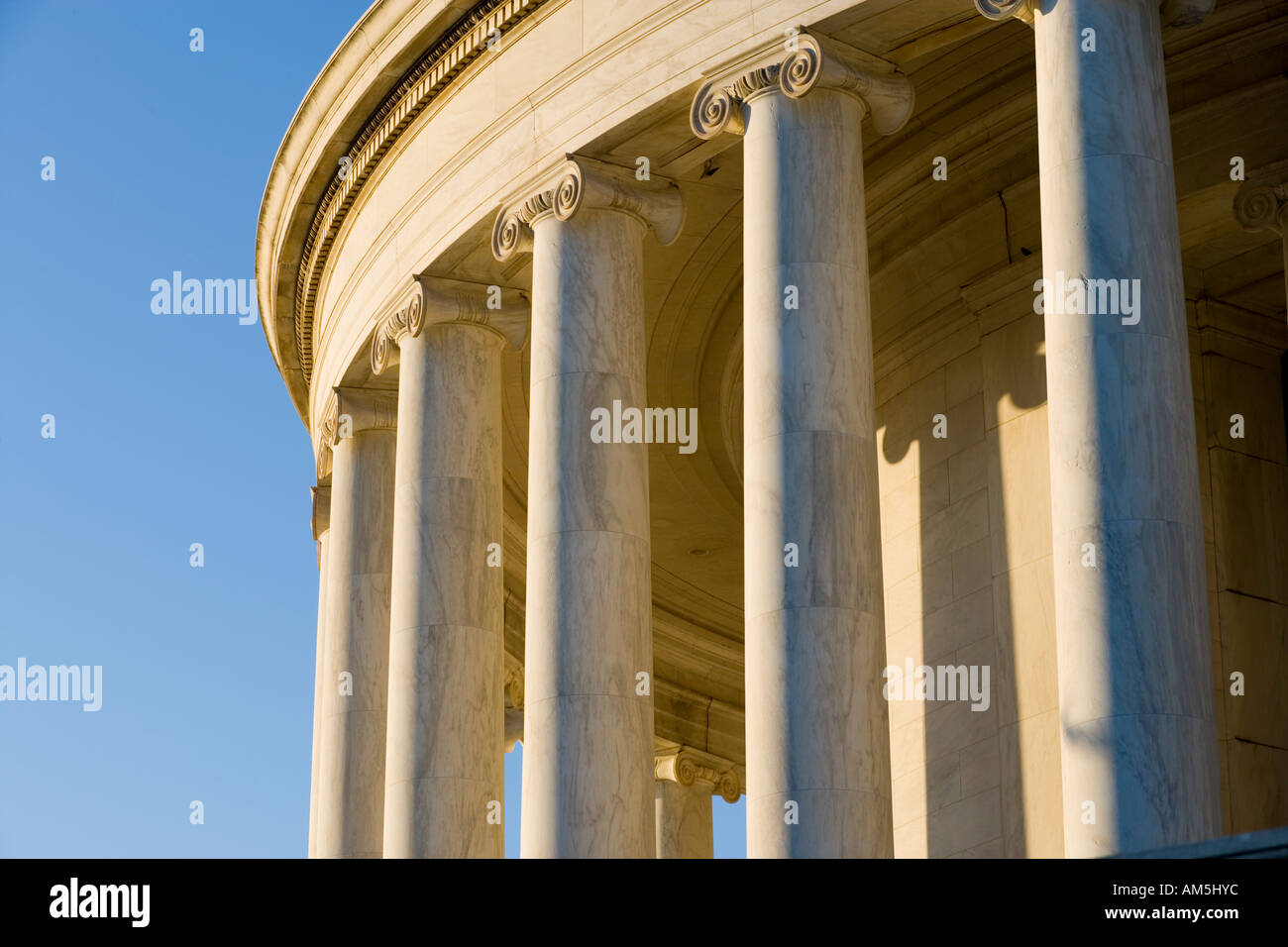 Neoclassicist pillars of the Jefferson Memorial, Tidal Basin ...