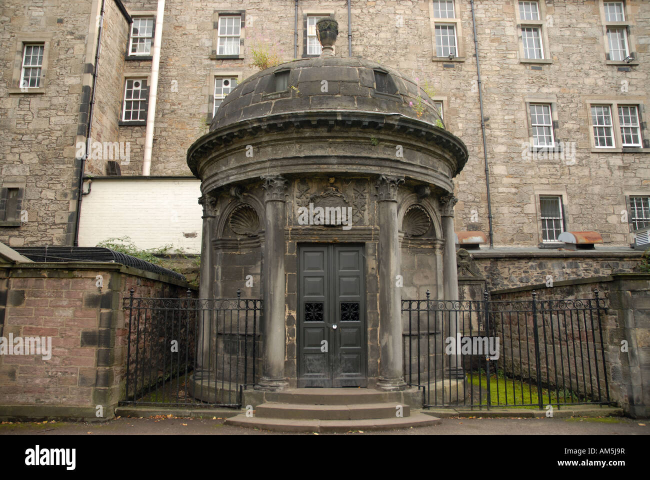 Greyfriars cemetery Edinburgh Scotland Kirkyard Stock Photo - Alamy