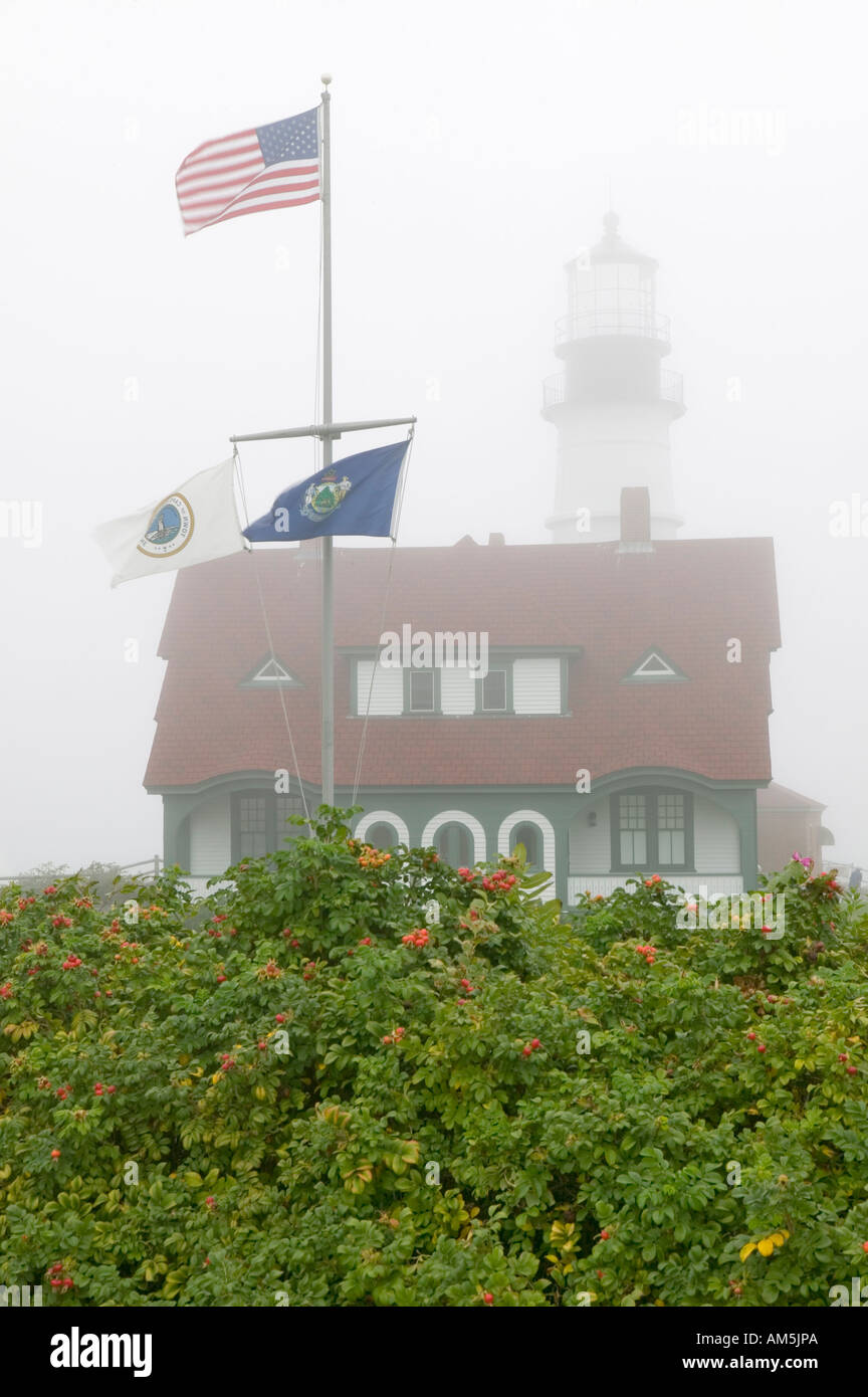 Fog shrouds portland head lighthouse hi-res stock photography and ...