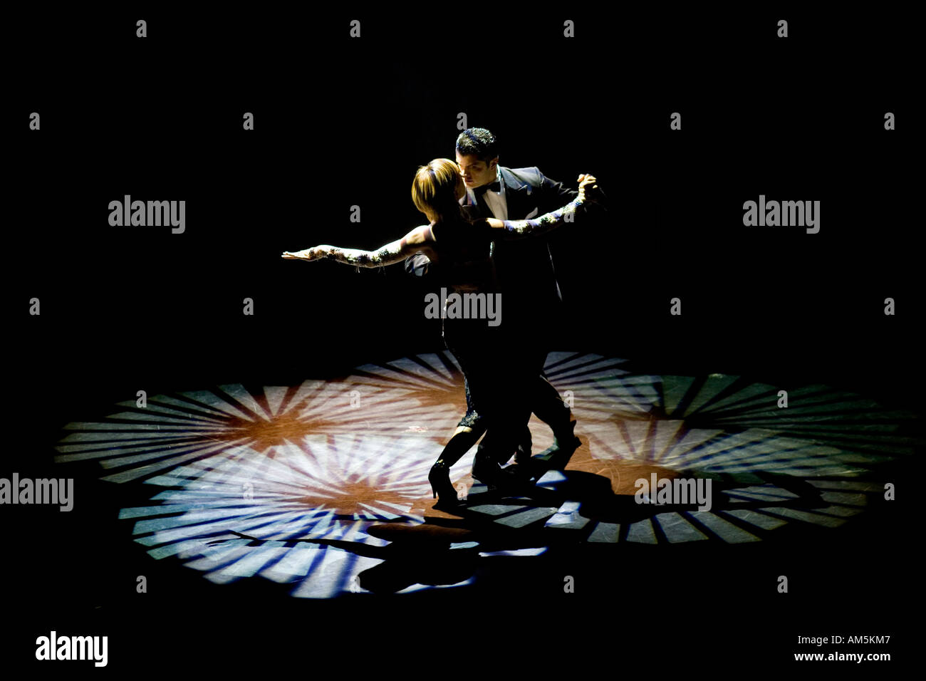 Buenos Aires tango dancers. Couple dancing the tango on stage in La ...