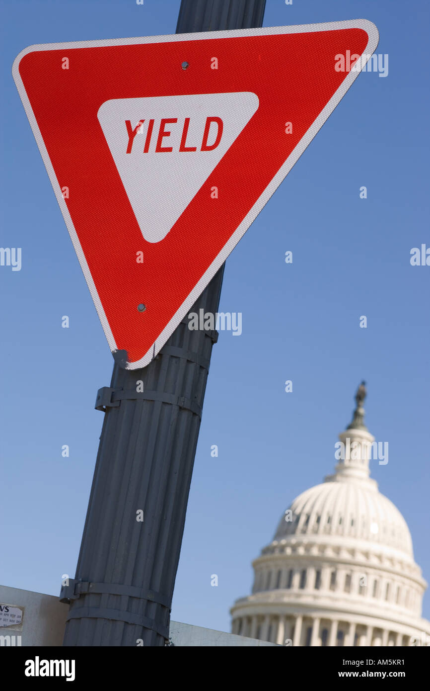 Yield the right of way hi-res stock photography and images - Alamy