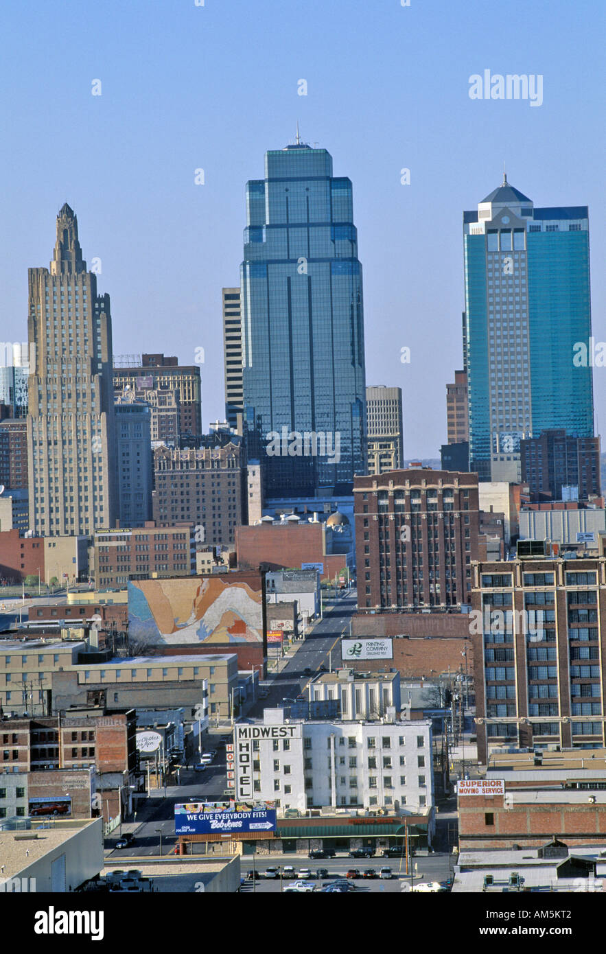 Kansas city skyline from crown center hi-res stock photography and ...