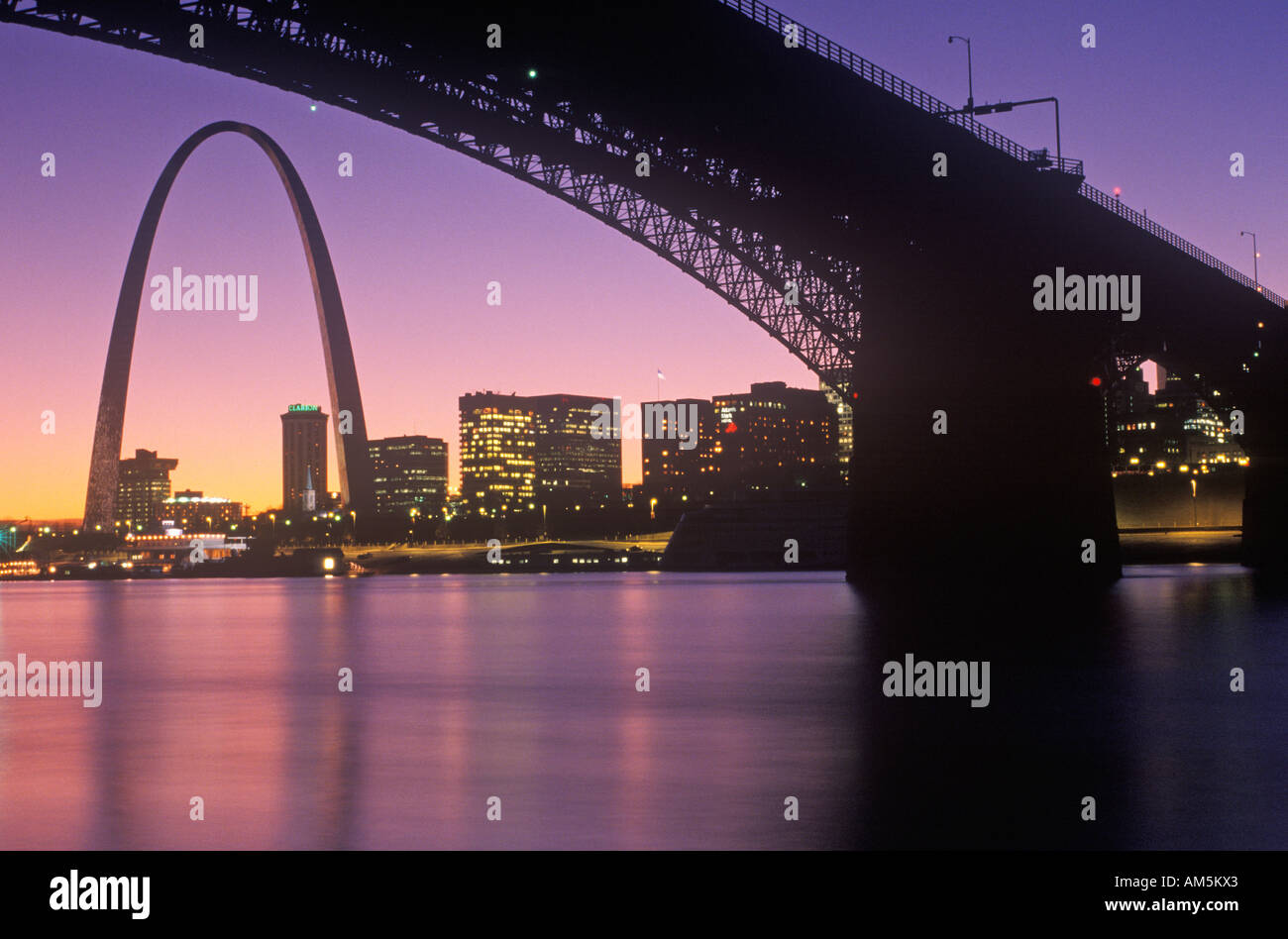 Sunset view of St Louis Mo skyline and Eads Bridge Stock Photo - Alamy