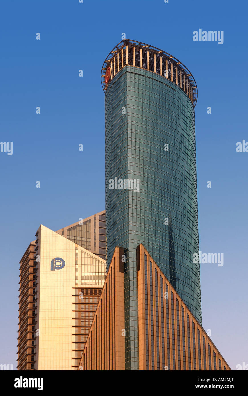 Shanghai tower atrium hi-res stock photography and images - Alamy