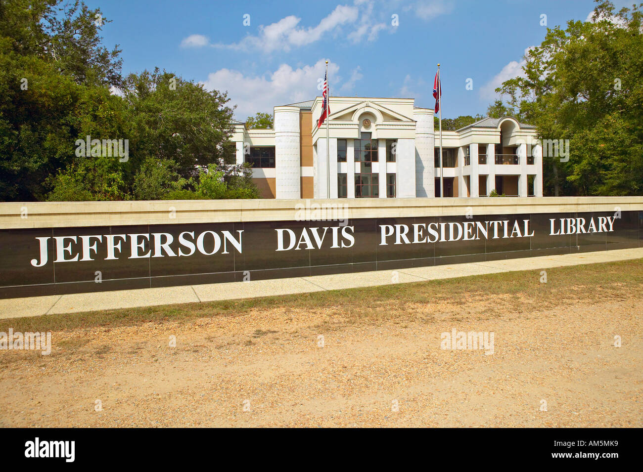 Beauvoir jefferson davis library hi-res stock photography and images ...