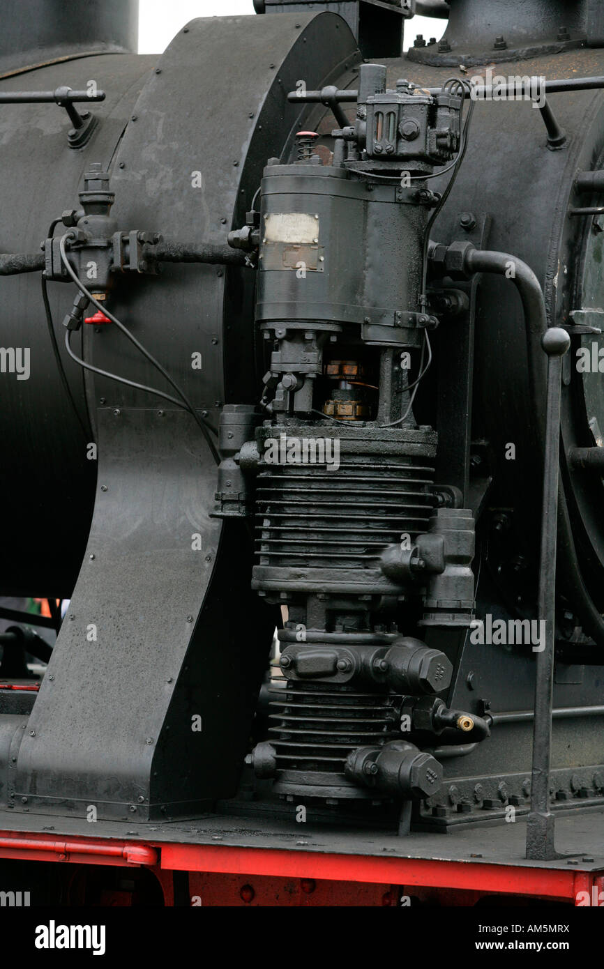 Steam valves hi-res stock photography and images - Alamy